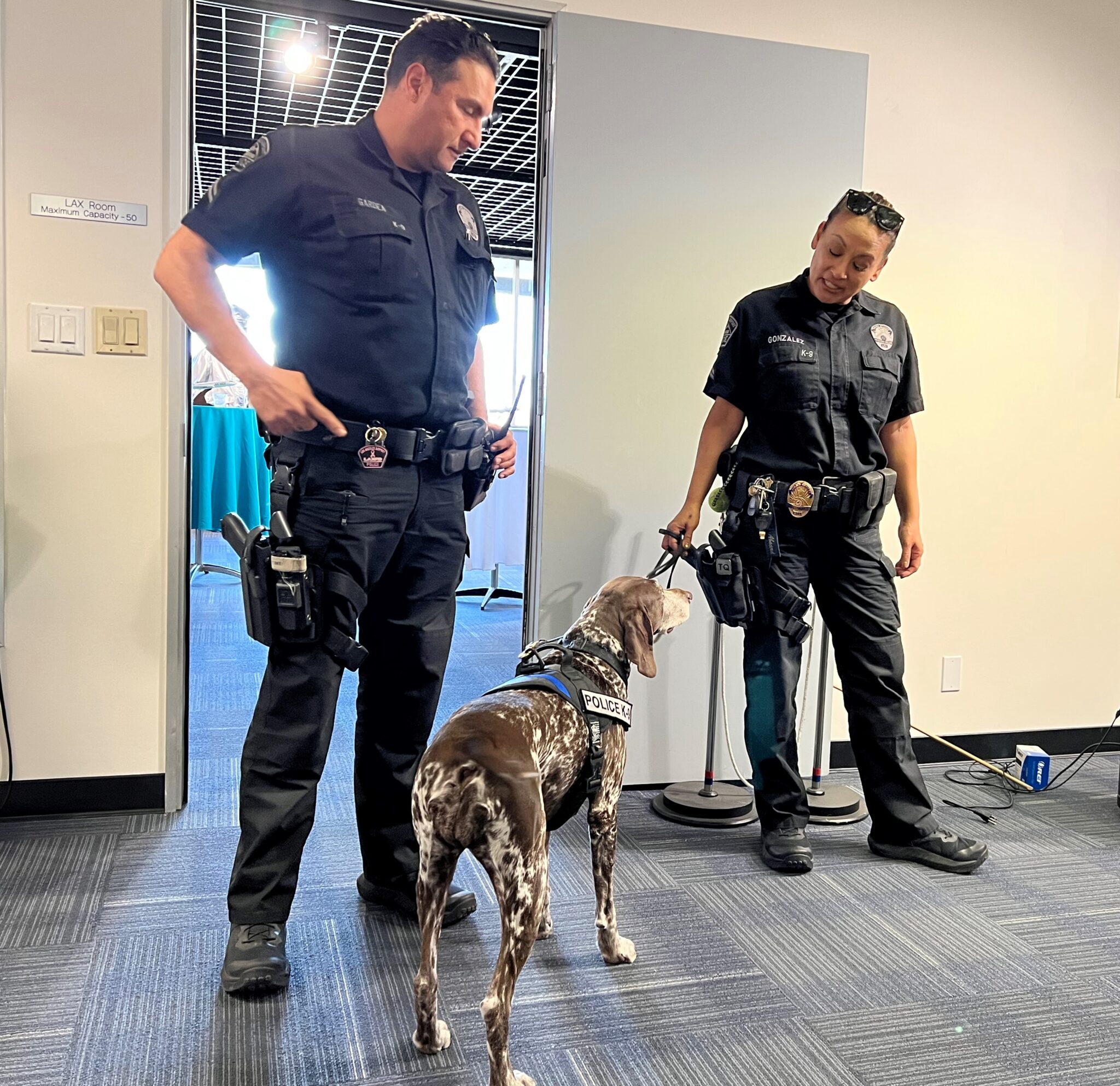 LAPD K-9 Dogs Sniff out Explosives | Circling The News