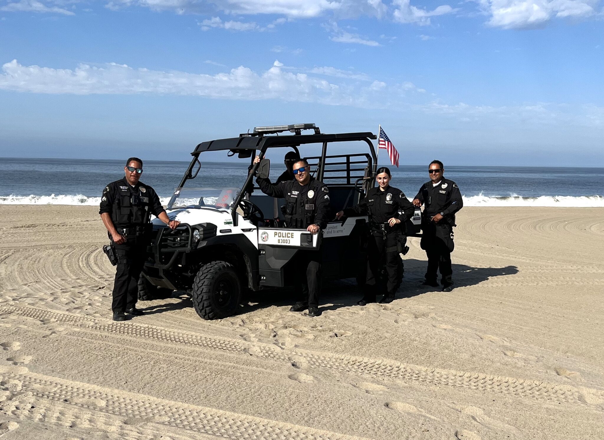 LAPD Beach Detail Continues to Patrol Bluffs | Circling The News