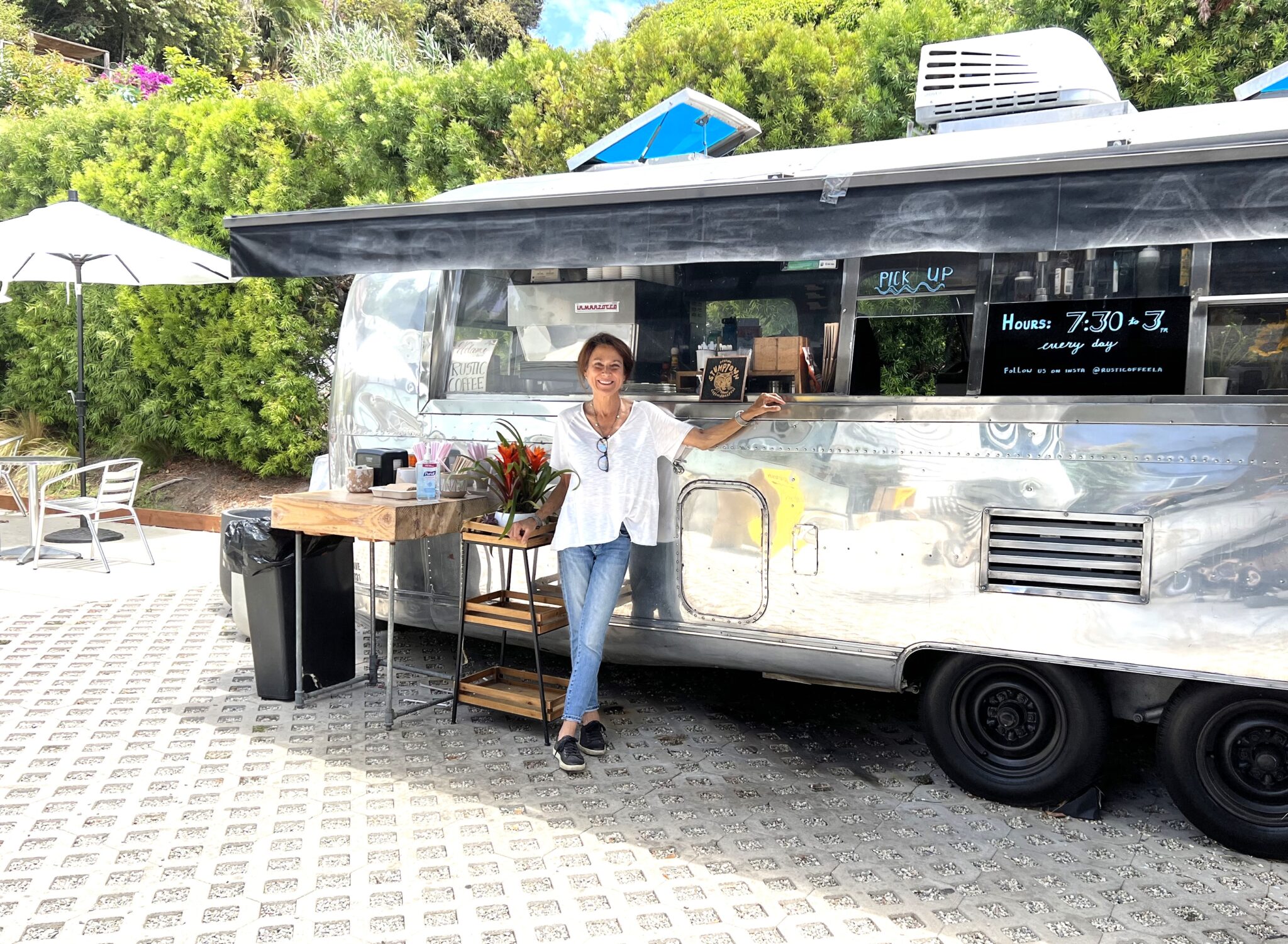 Tara Amiel Opens RustiCoffee in the Canyon | Circling The News